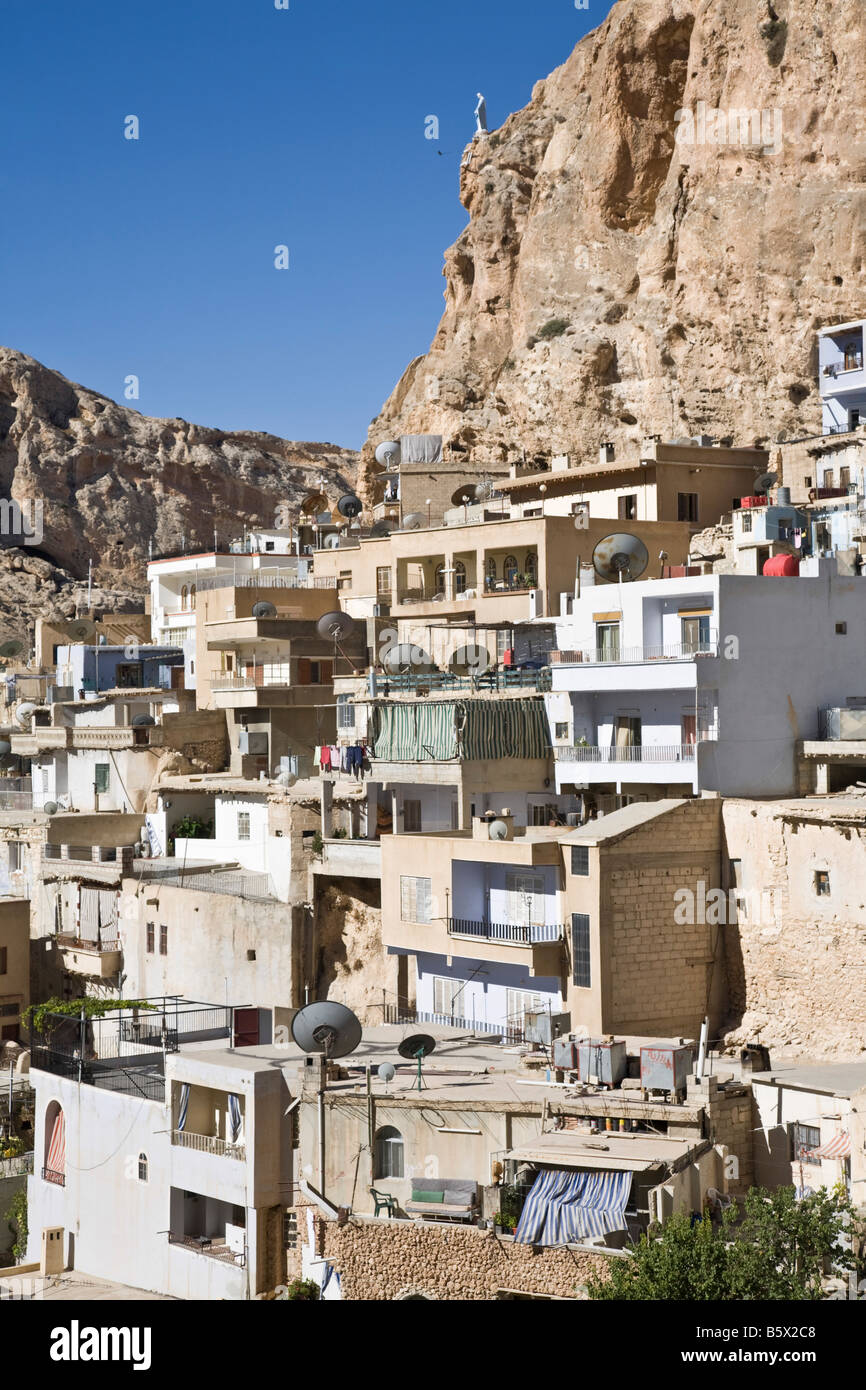Hills dwellings maalula rif dimashq syria -Fotos und -Bildmaterial in ...