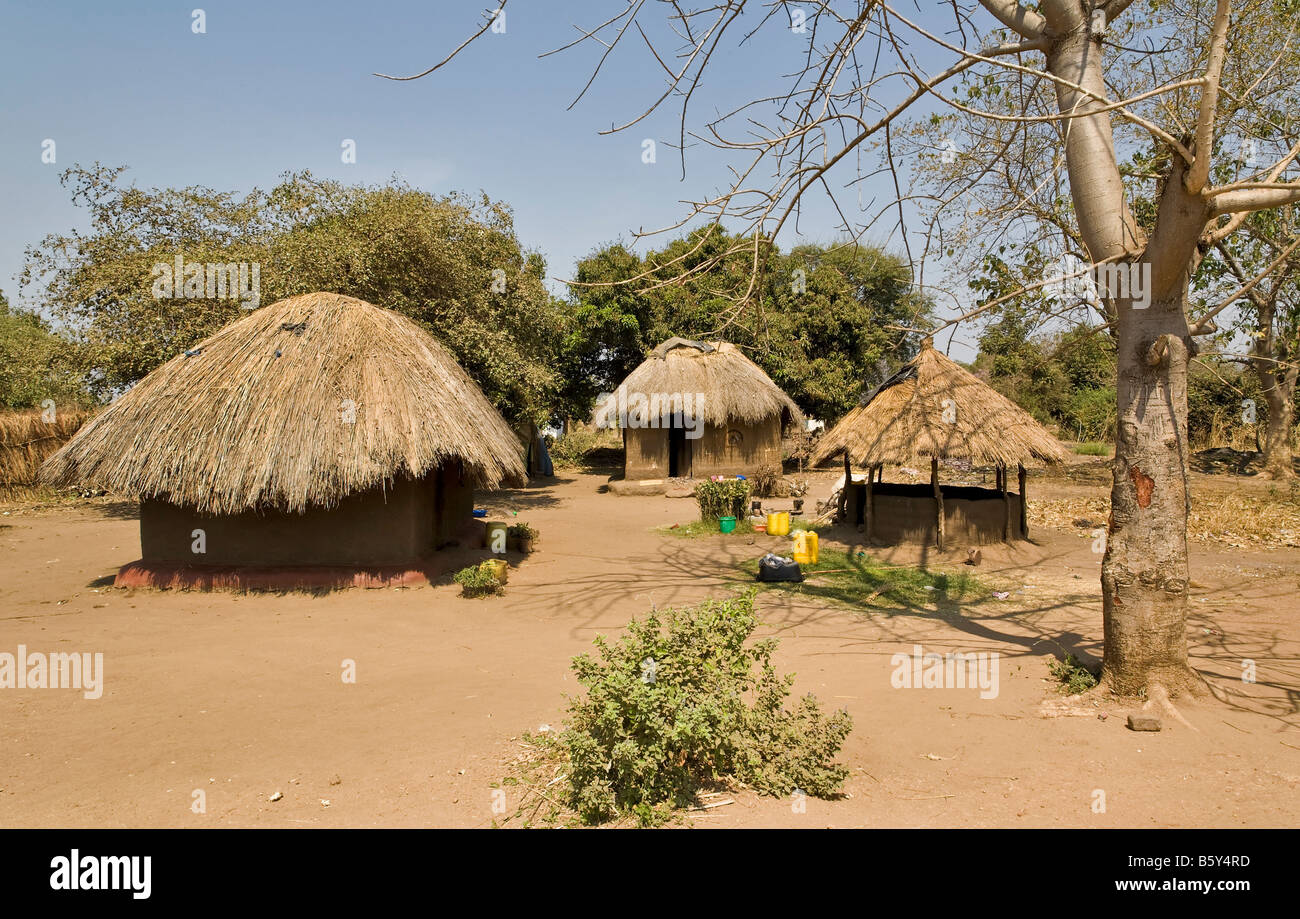 Dorf-Gehäuse in Mfuwe in South Luangwa, Sambia Stockfotografie - Alamy