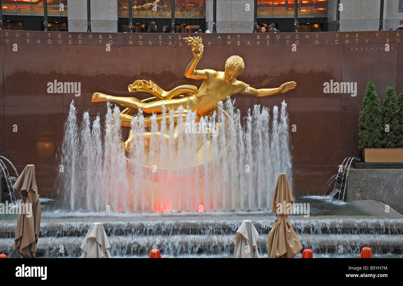 Statue von Prometheus Rockefeller Center New York Stockfotografie - Alamy