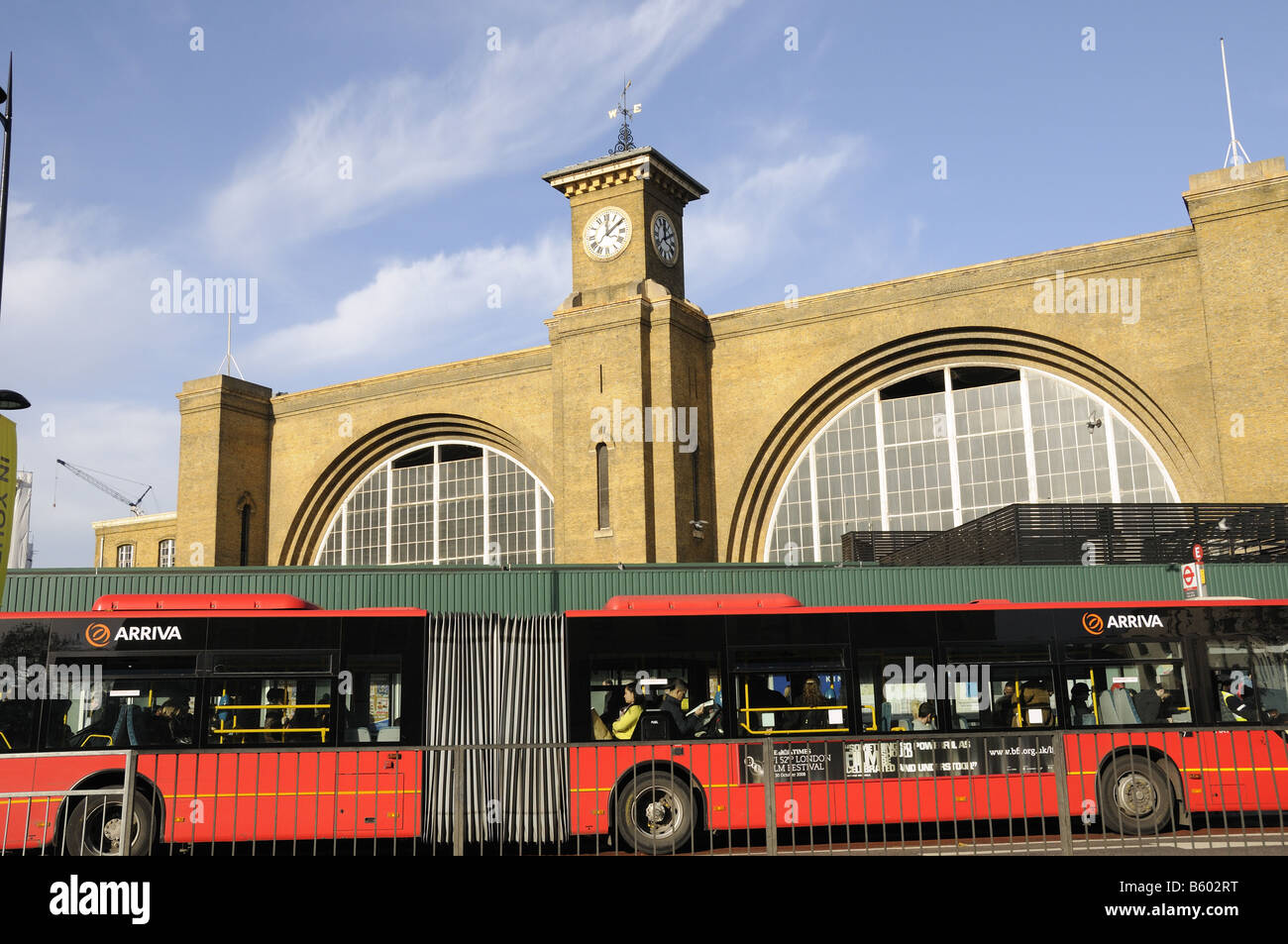 Kings cross bus -Fotos und -Bildmaterial in hoher Auflösung – Alamy