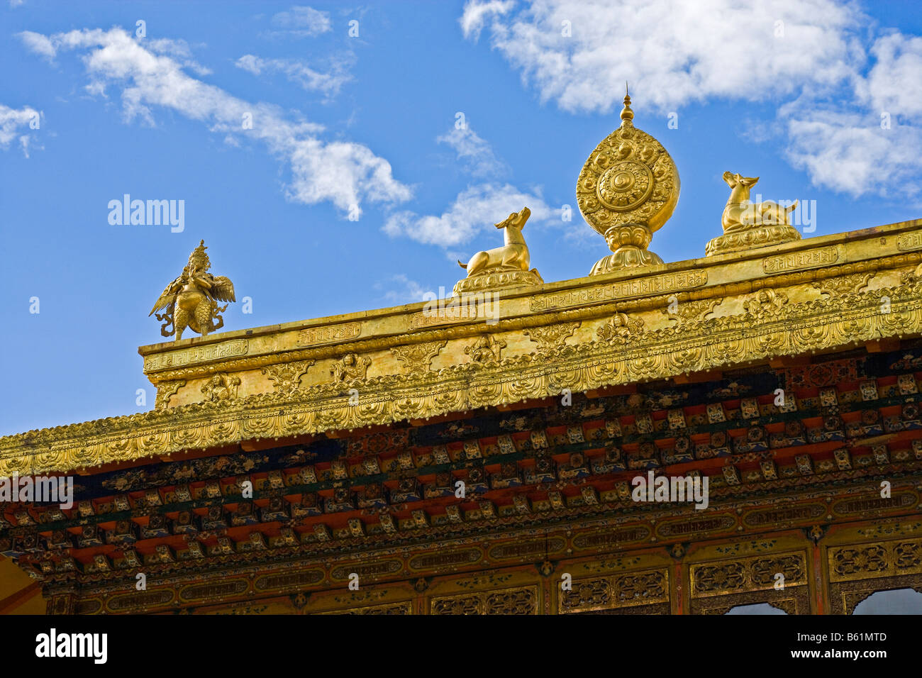 Zwei vergoldete hirsche -Fotos und -Bildmaterial in hoher Auflösung – Alamy