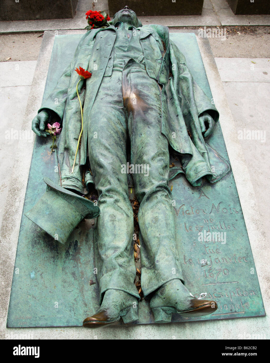 Grab von Victor Noir, Cimetiere du Pere Lachaise Friedhof, Paris ...