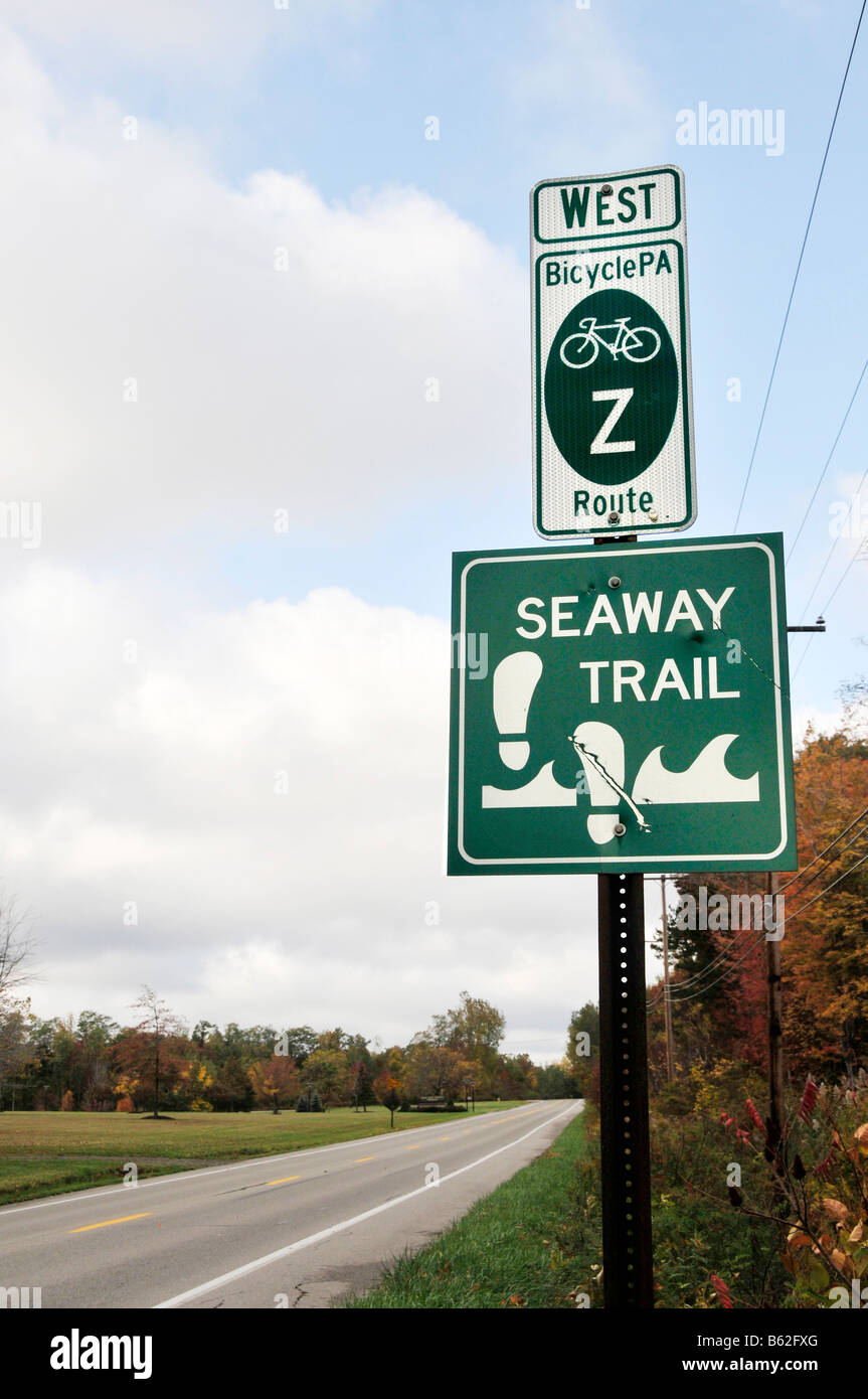 Seaway Trail Zeichen entlang Autobahn in Pennsylvania entlang Lake Erie ...