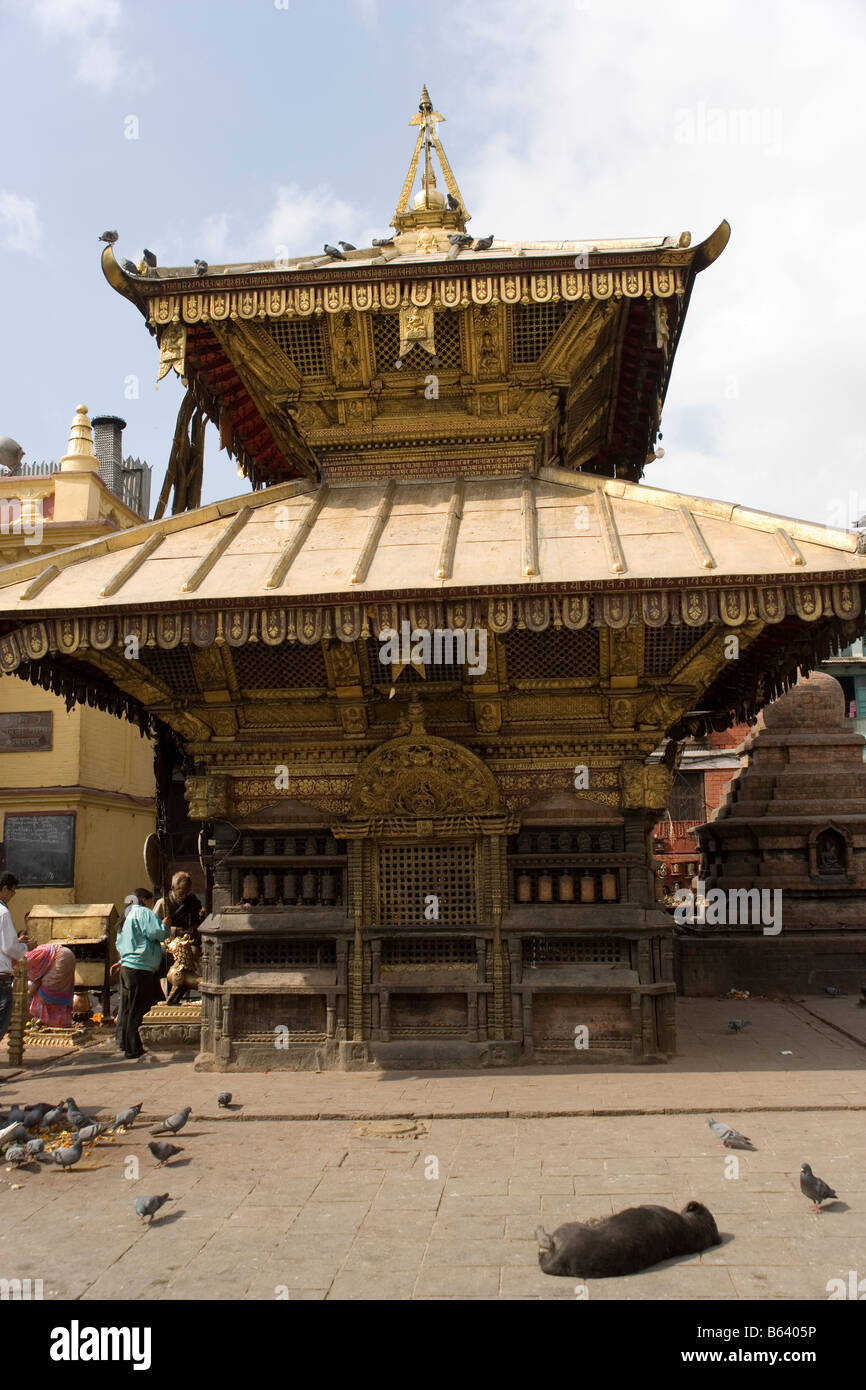 Tempel in der buddhistischen Tempelanlage von Swayambhunath Affentempel ...