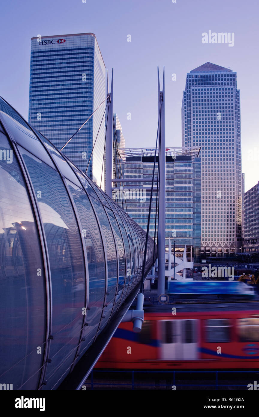 Dlr docklands light railway -Fotos und -Bildmaterial in hoher Auflösung ...