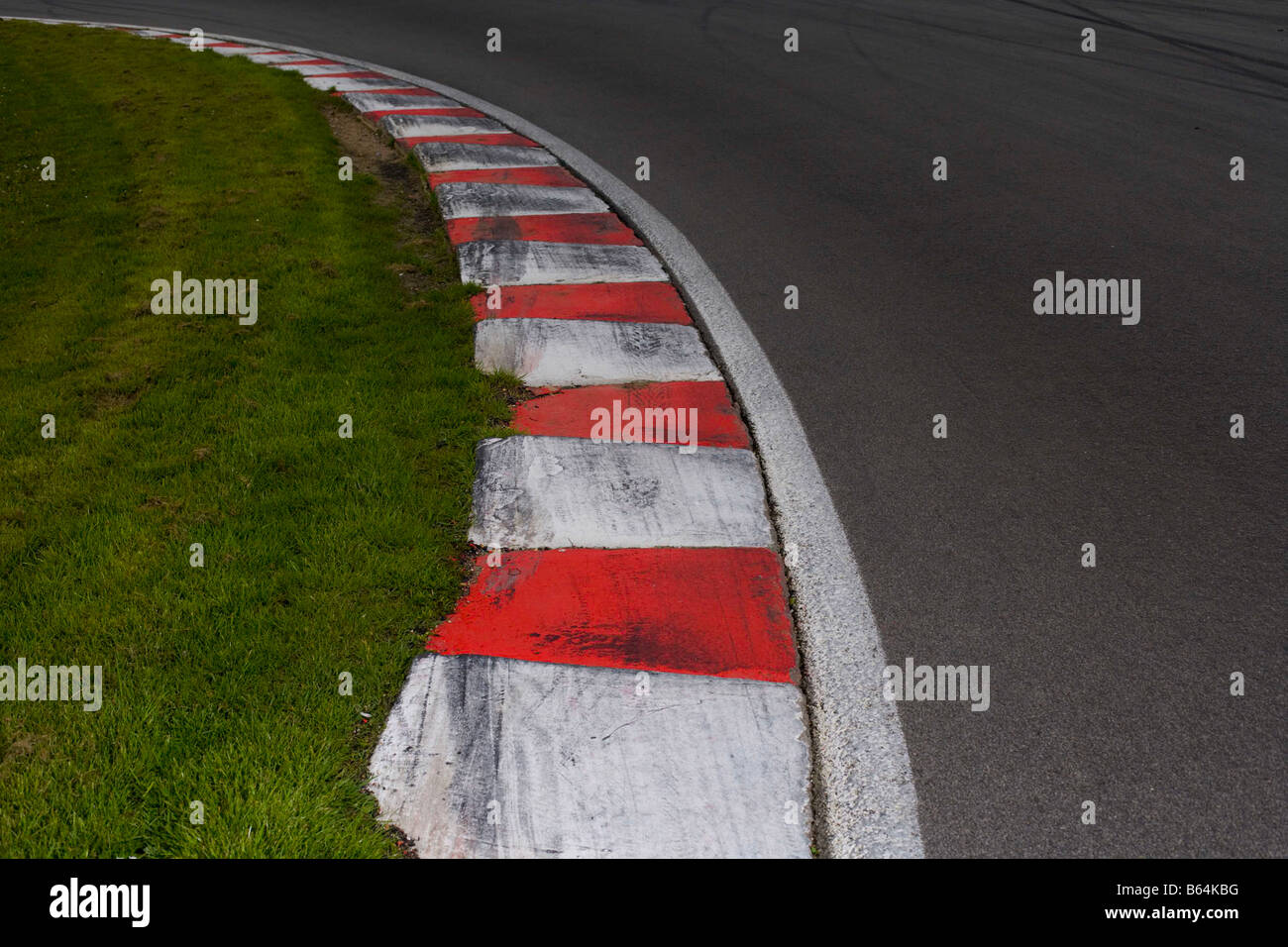 Track on a curve -Fotos und -Bildmaterial in hoher Auflösung – Alamy