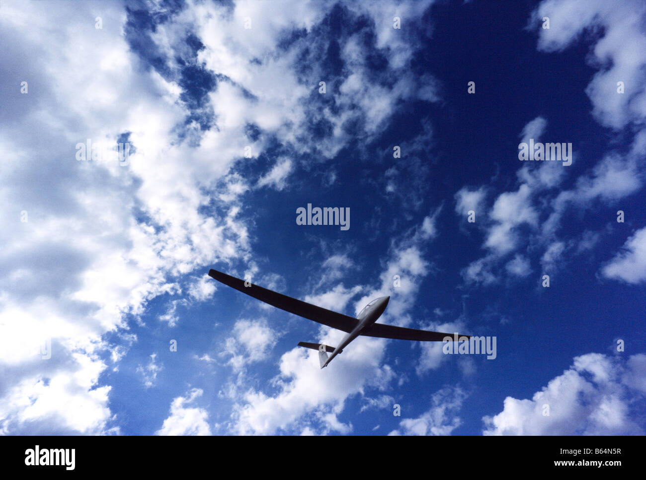 Segelflugzeug segelflugzeug segelfliegen -Fotos und -Bildmaterial in ...