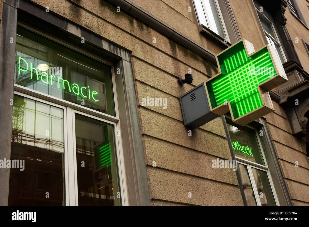 Internationales Apothekenzeichen Stockfotos und -bilder Kaufen - Alamy