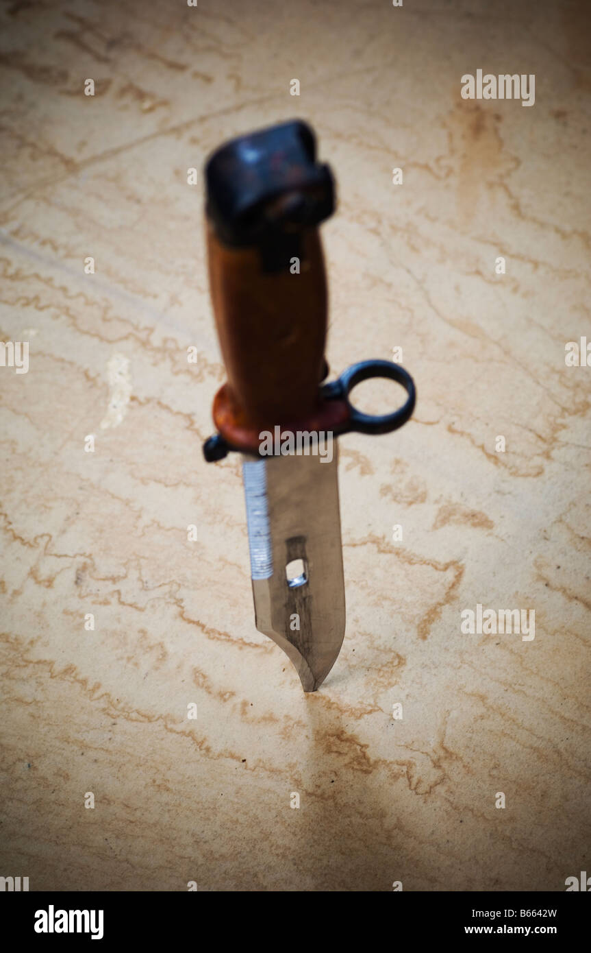 Bajonett messer -Fotos und -Bildmaterial in hoher Auflösung – Alamy