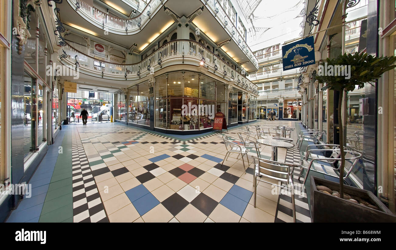 Arcade construction -Fotos und -Bildmaterial in hoher Auflösung – Alamy