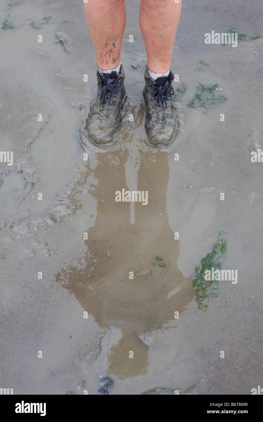 Durch schlamm gehen -Fotos und -Bildmaterial in hoher Auflösung – Alamy