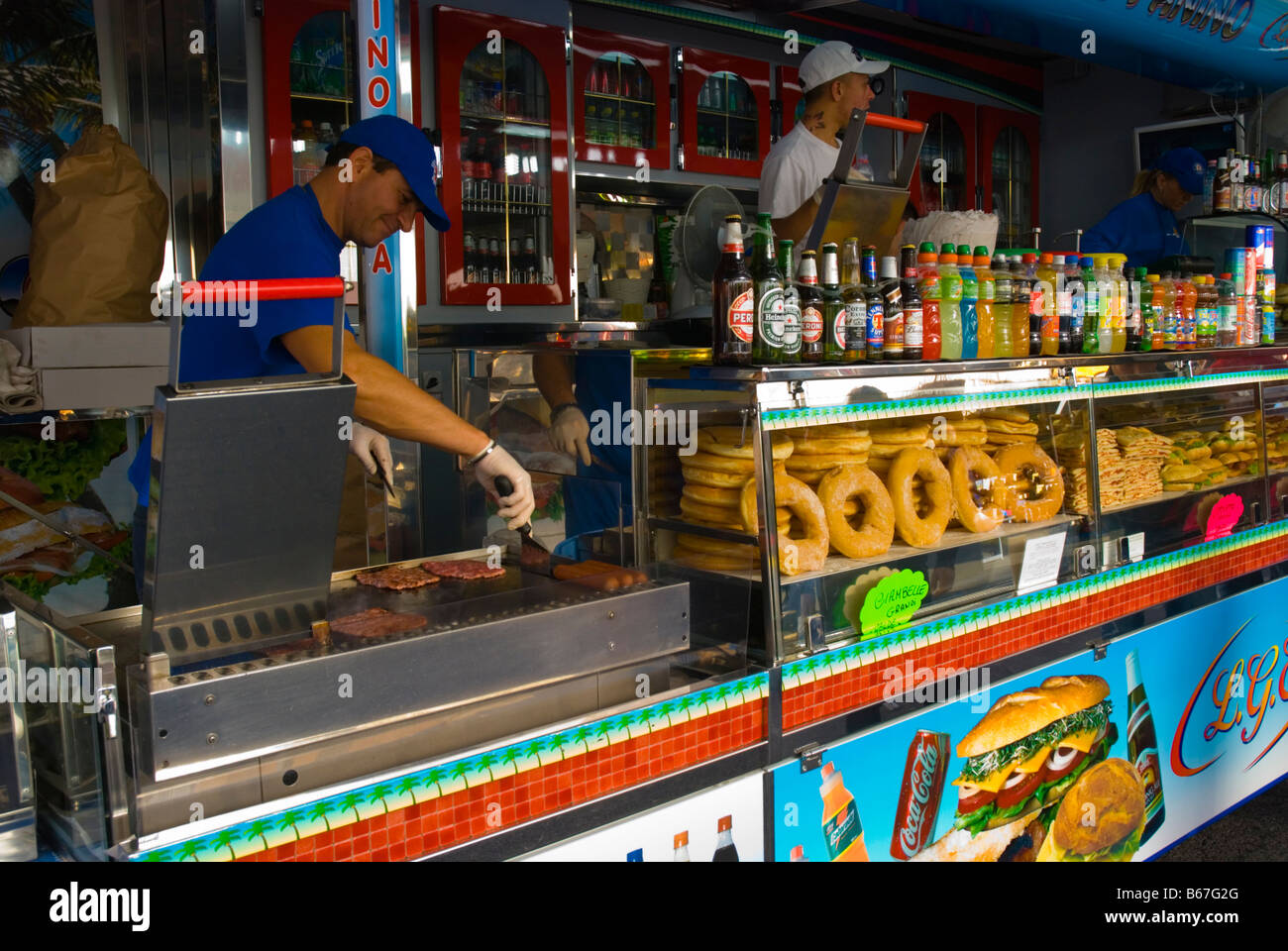 Stall zu verkaufen Snacks auf Porta Portese Markt in Trastevere Viertel ...