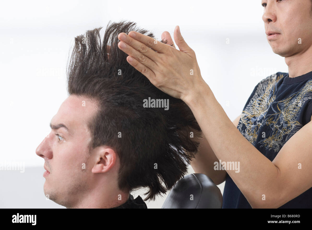 Man dressed as punk rocker -Fotos und -Bildmaterial in hoher Auflösung ...