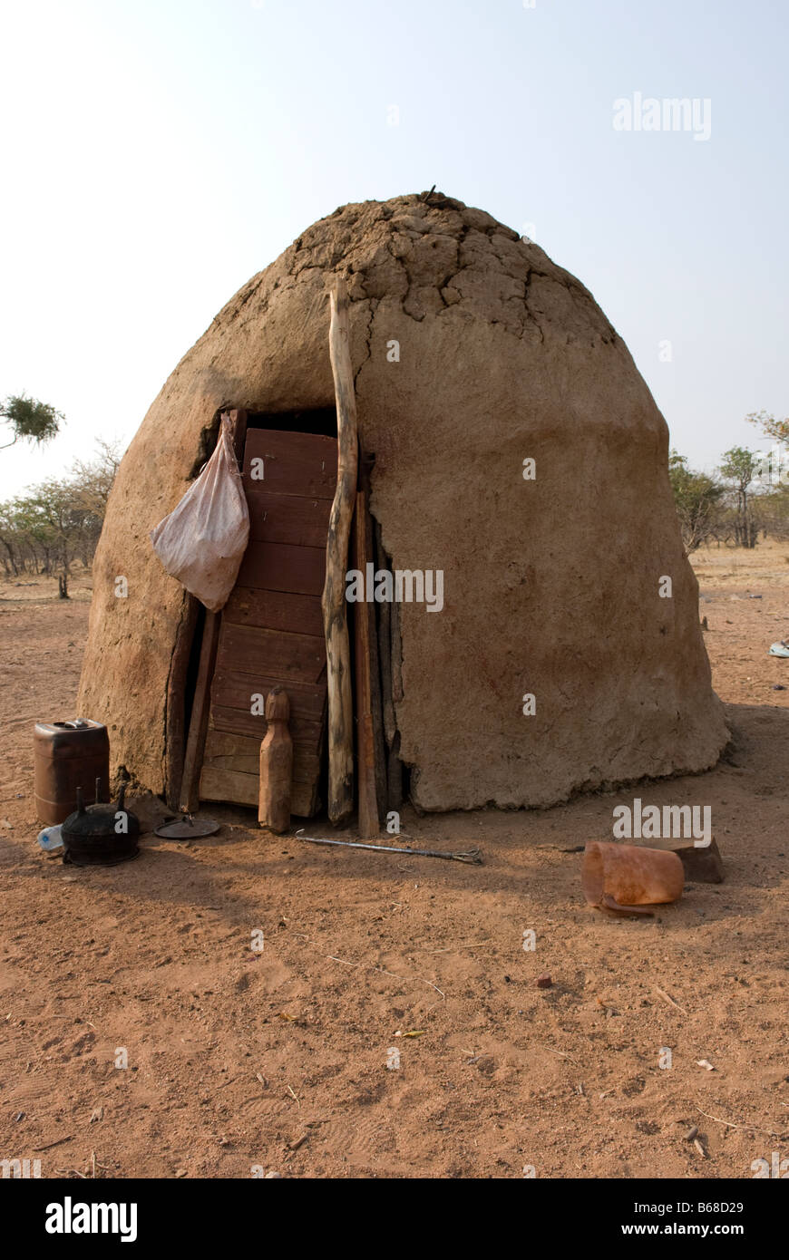Traditionelles Dorf Hütten gebaut aus Schlamm und Dung bei der Himba ...