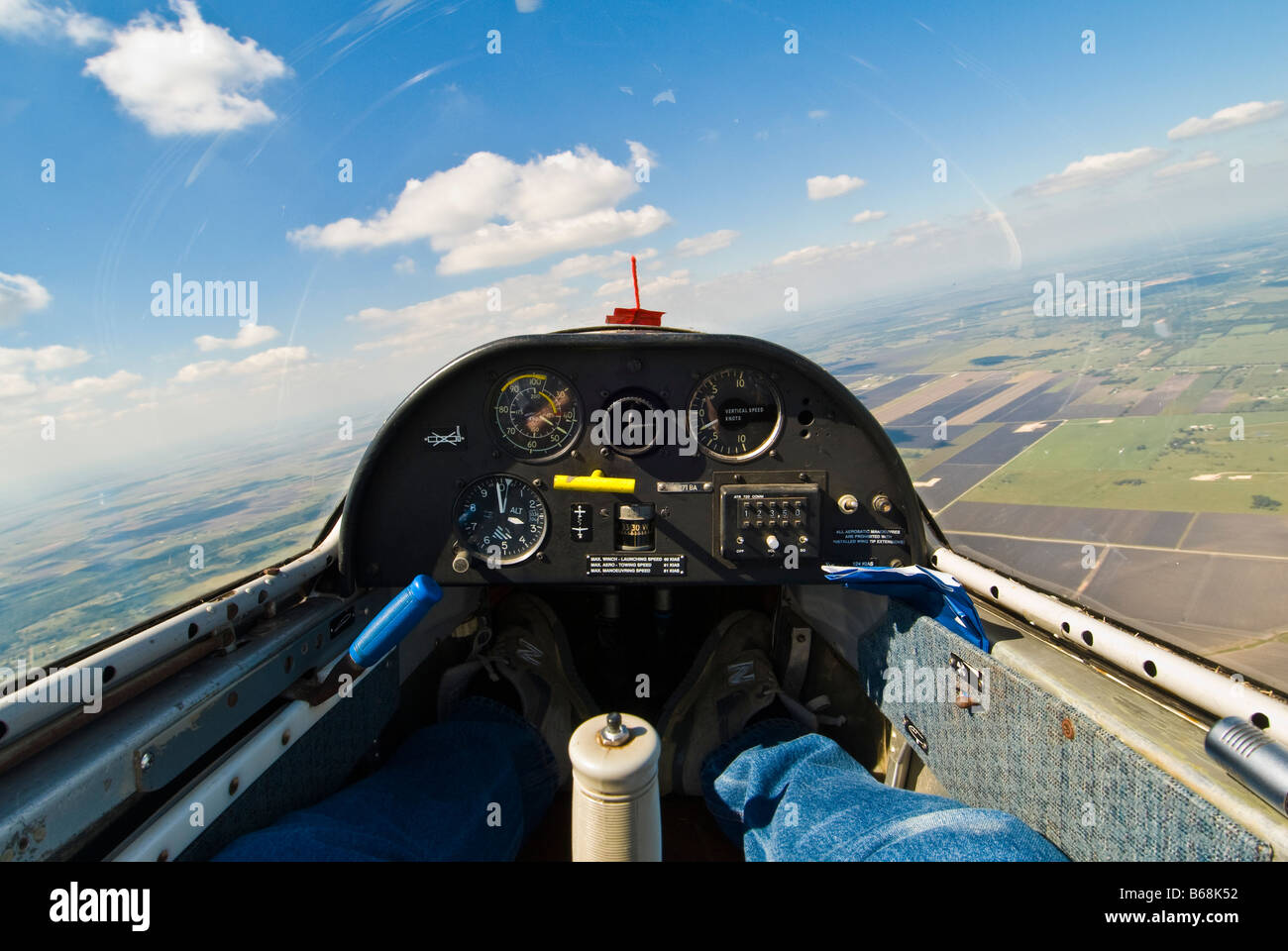 Segelflugzeug cockpit segelflugzeug -Fotos und -Bildmaterial in hoher ...