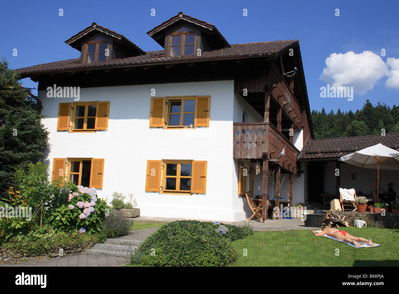 Garden Old German Farmhouse Stockfotos & Garden Old German Farmhouse ...
