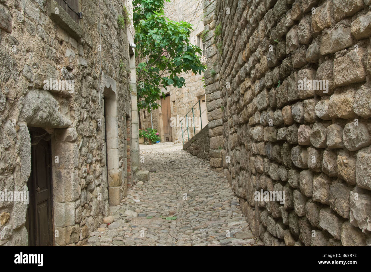 Joyeuse ardeche -Fotos und -Bildmaterial in hoher Auflösung – Alamy