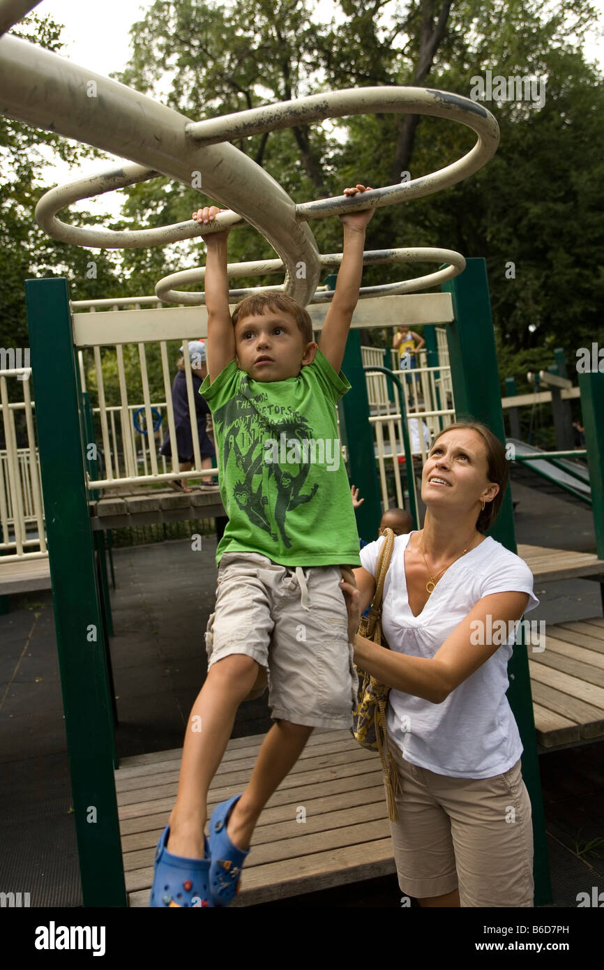 Vier Jahre Altes Kind Stockfotos und -bilder Kaufen - Alamy