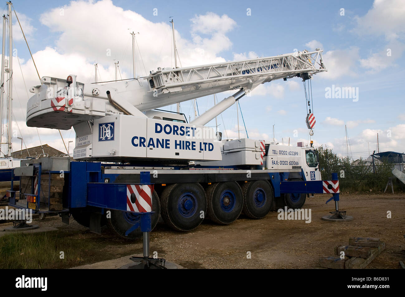 Liebherr teleskop mobilkran -Fotos und -Bildmaterial in hoher Auflösung ...
