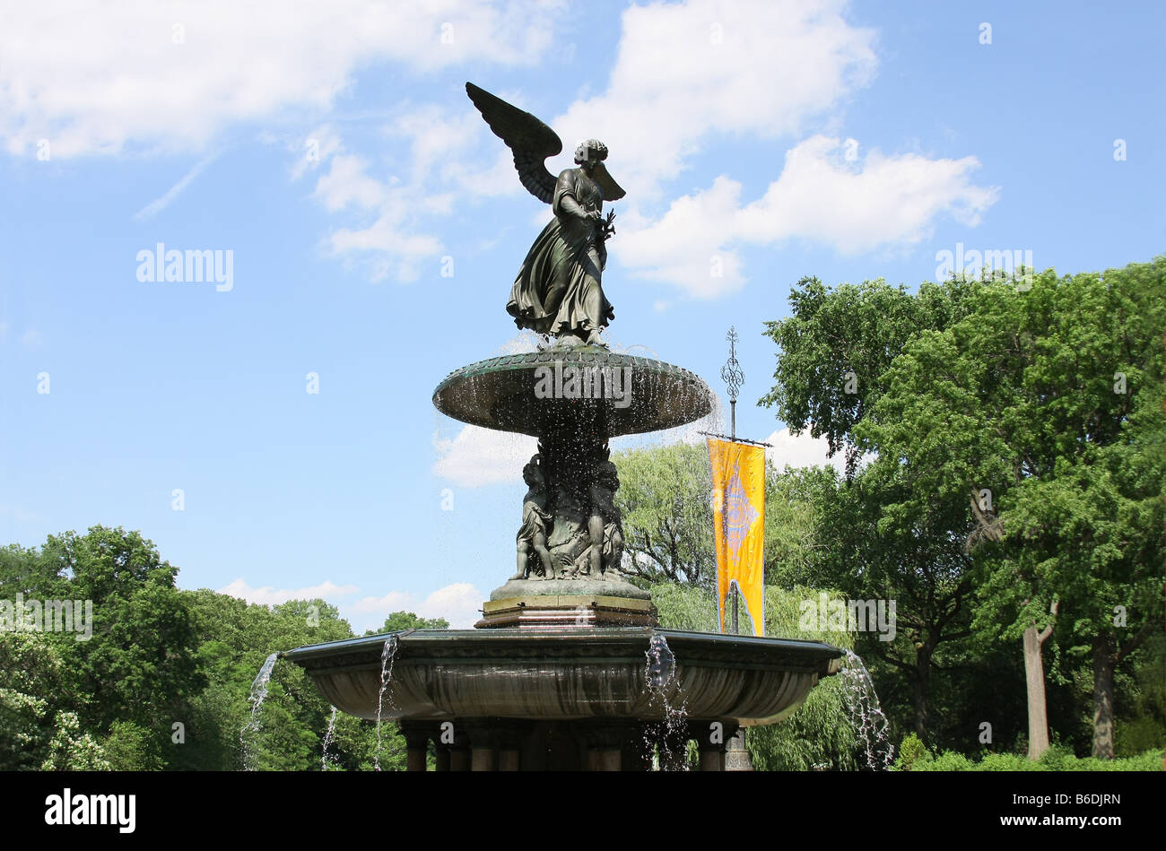 Bethesda Fountain, Central Park, New York City. Die Skulptur auf ist ...