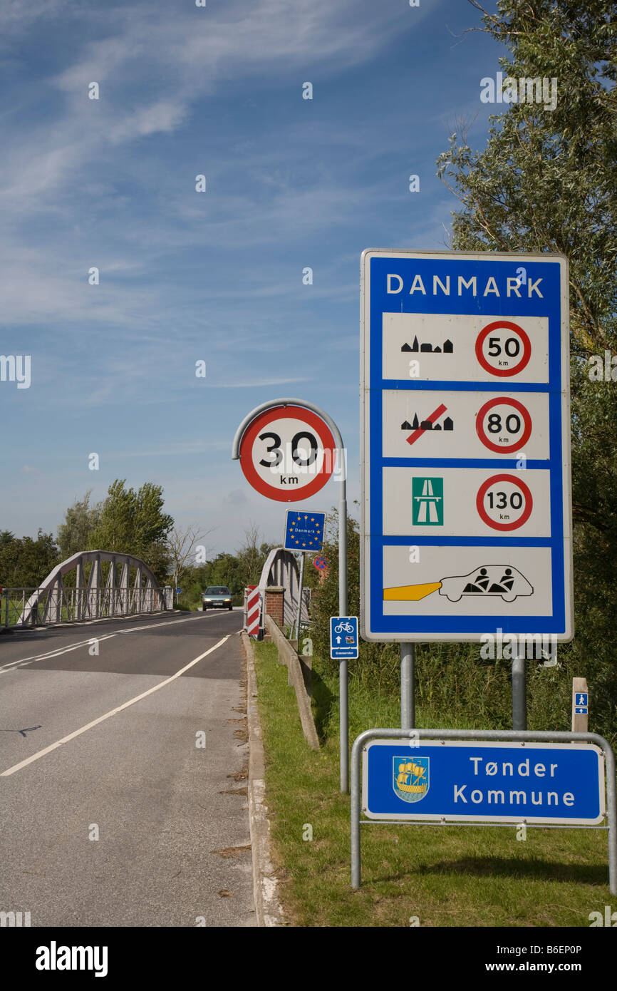 Border Sign Speed Limit Stockfotos & Border Sign Speed Limit Bilder - Alamy