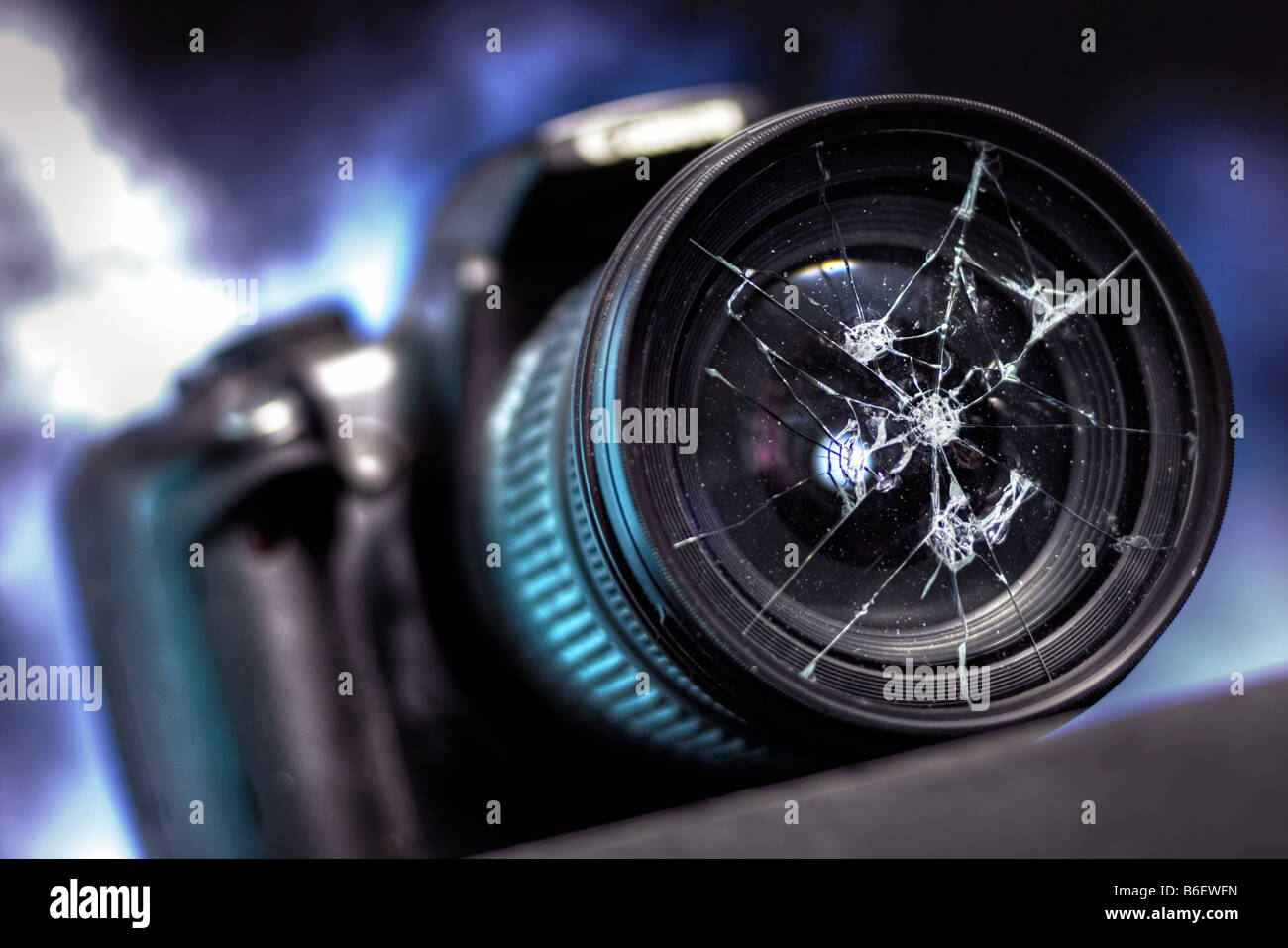 Kaputte kamera -Fotos und -Bildmaterial in hoher Auflösung – Alamy