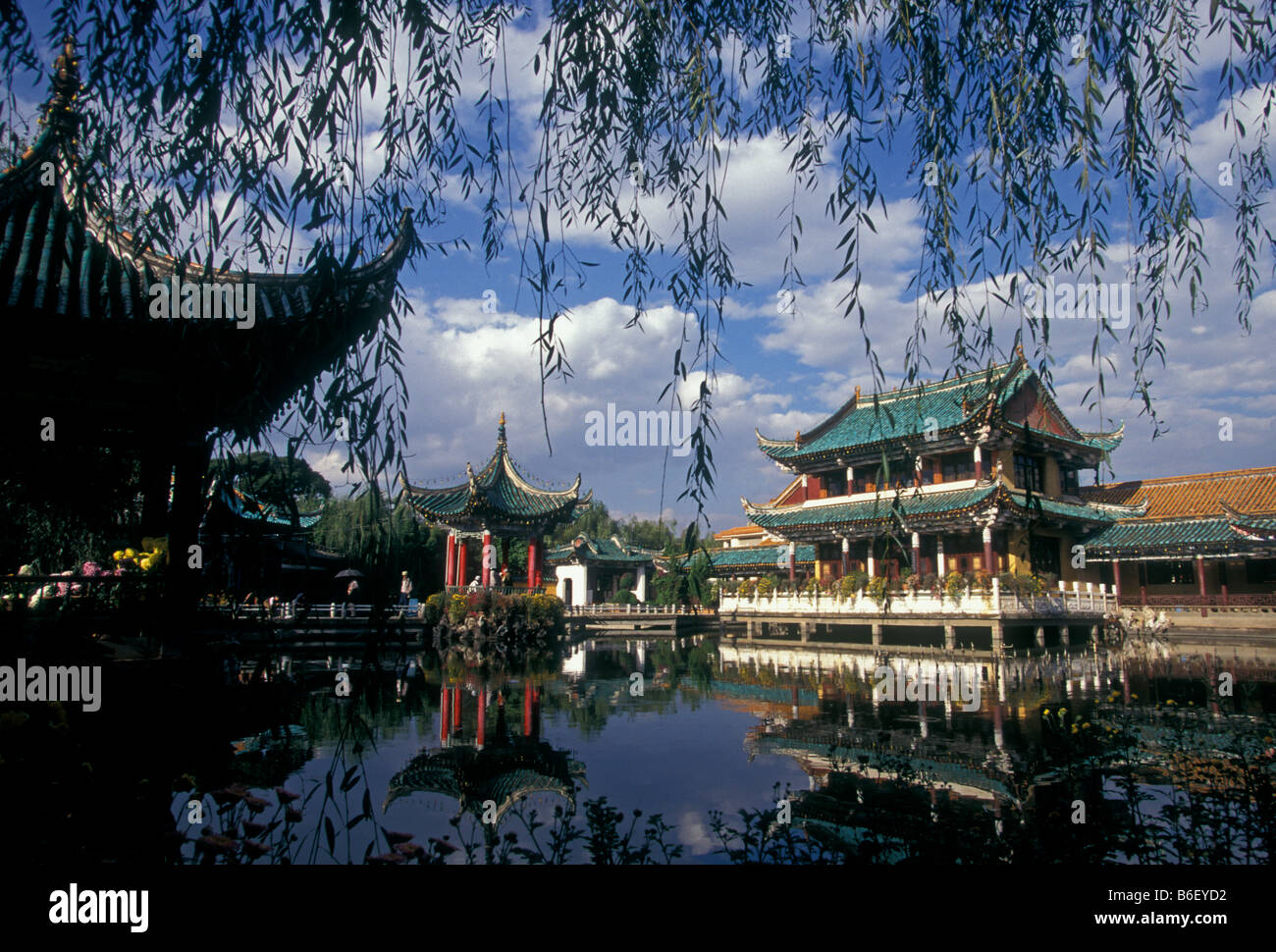 China yunnan province kunming pavilion -Fotos und -Bildmaterial in ...
