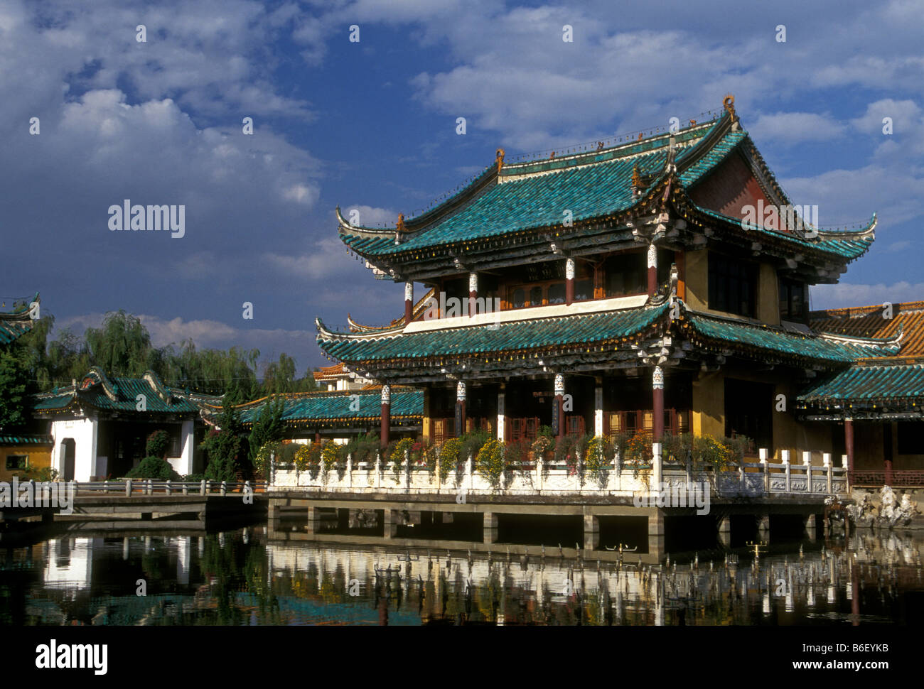 China yunnan province kunming pavilion -Fotos und -Bildmaterial in ...