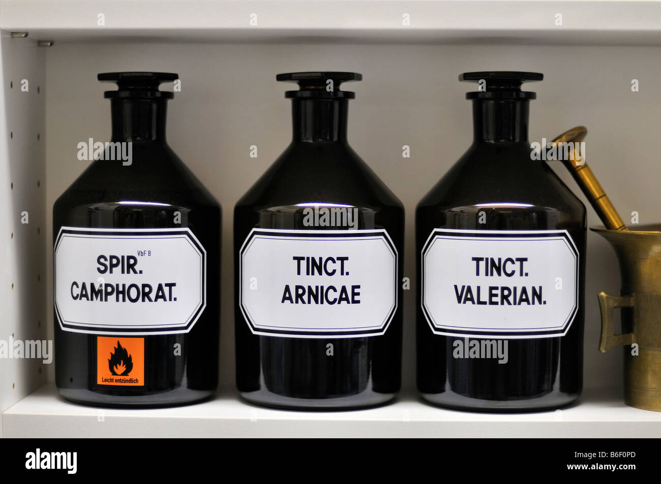 Chemikalien flasche -Fotos und -Bildmaterial in hoher Auflösung – Alamy