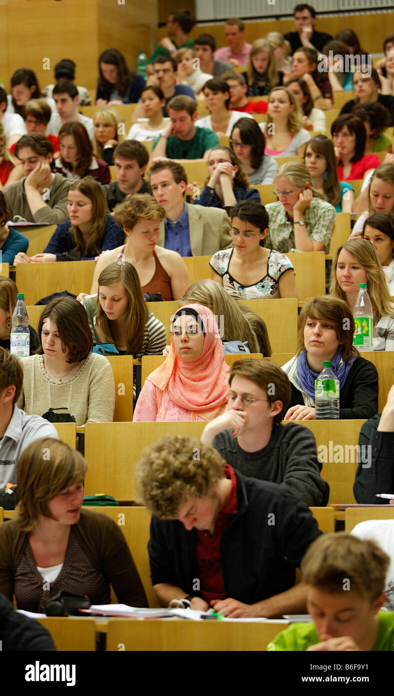 Studentische leitung -Fotos und -Bildmaterial in hoher Auflösung – Alamy