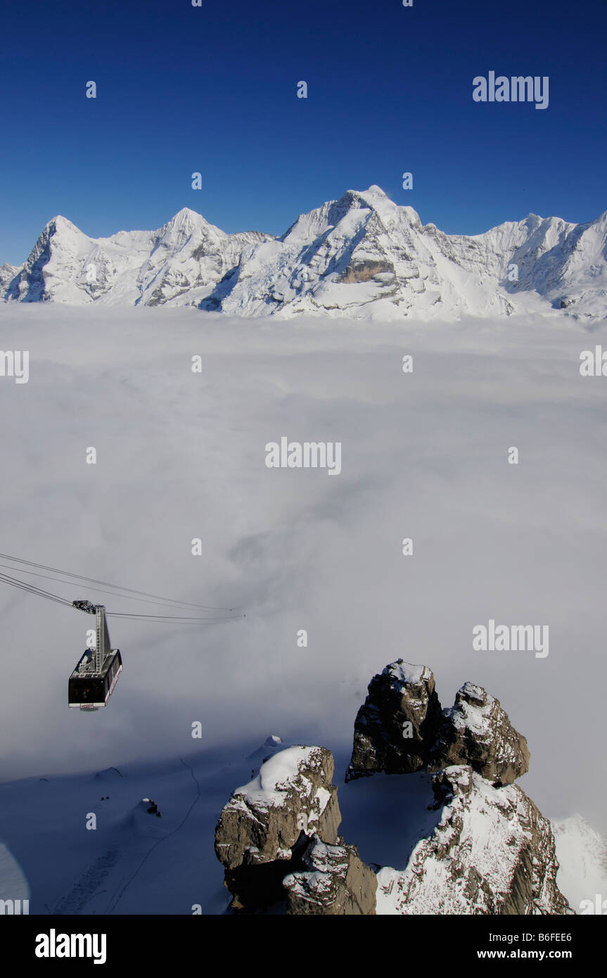 Seilbahn der Schilthorn Luftseilbahn, Blick vom Mt Schilthorn Piz ... Seilbahn der Schilthorn Luftseilbahn, Blick vom Mt Schilthorn Piz ...