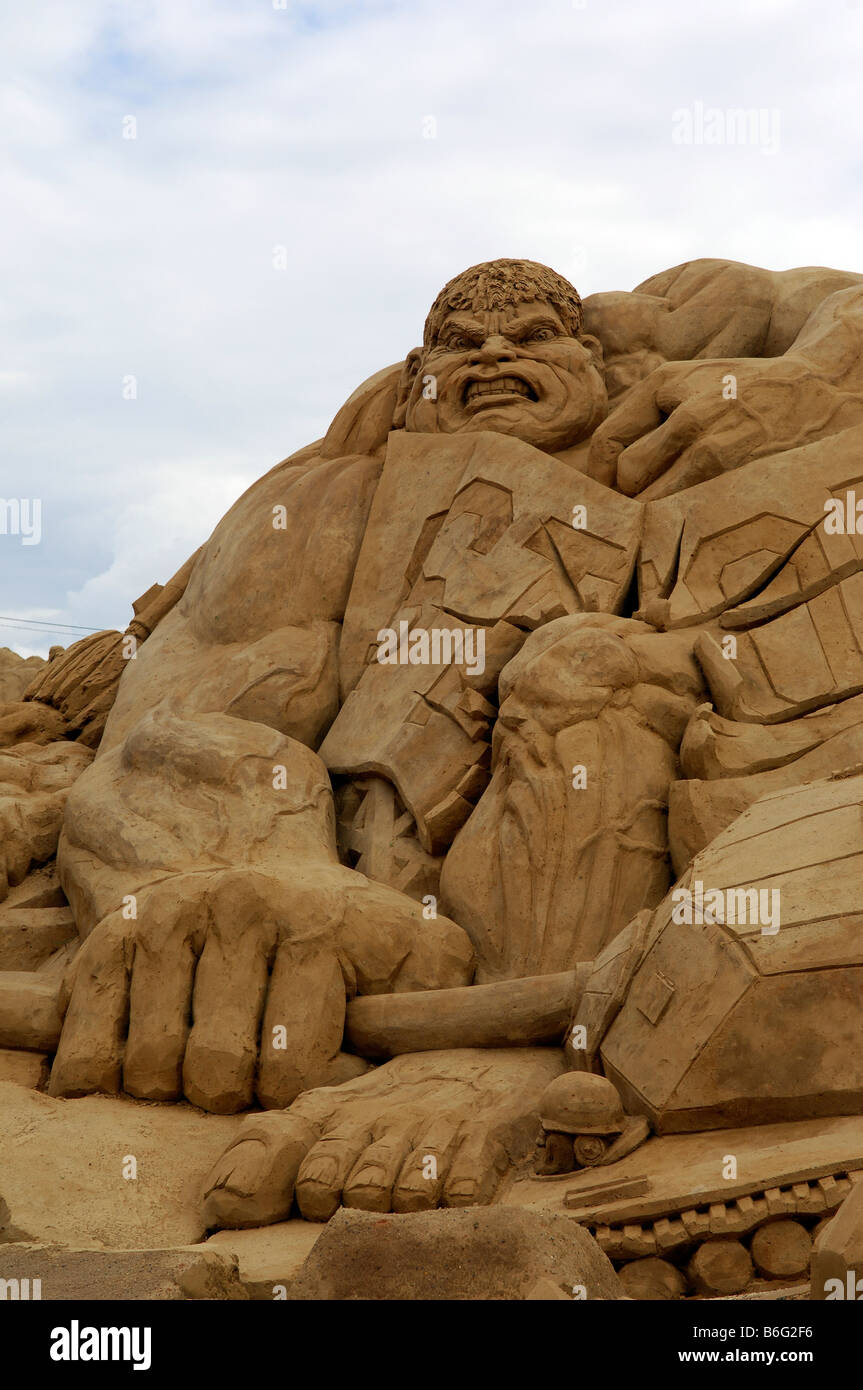 Incredible hulk sand sculpture -Fotos und -Bildmaterial in hoher ...