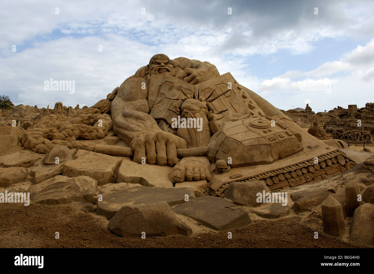 Incredible hulk sand sculpture -Fotos und -Bildmaterial in hoher ...