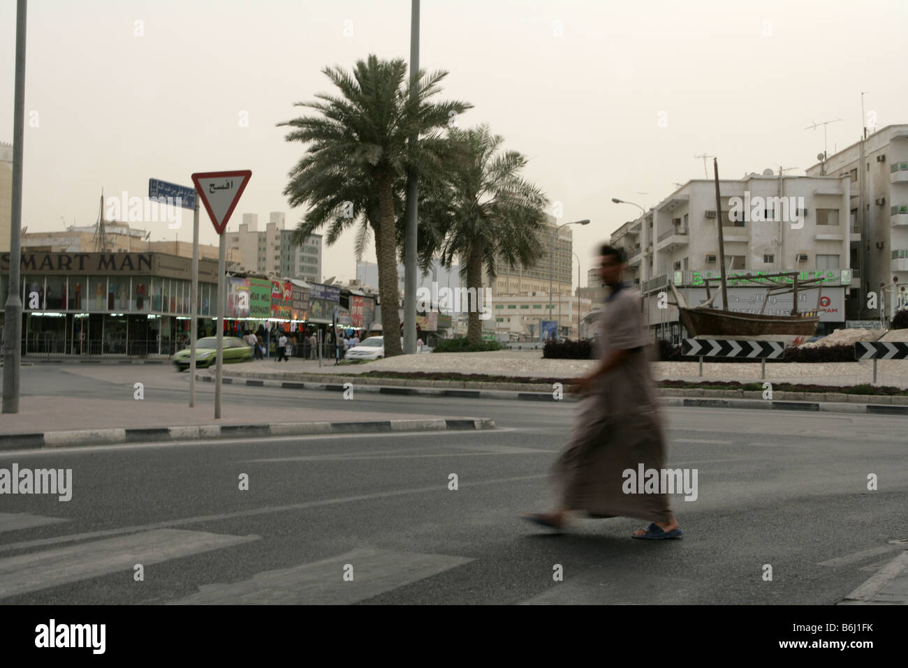 Doha Qatar Street Scene Stockfotos und -bilder Kaufen - Alamy