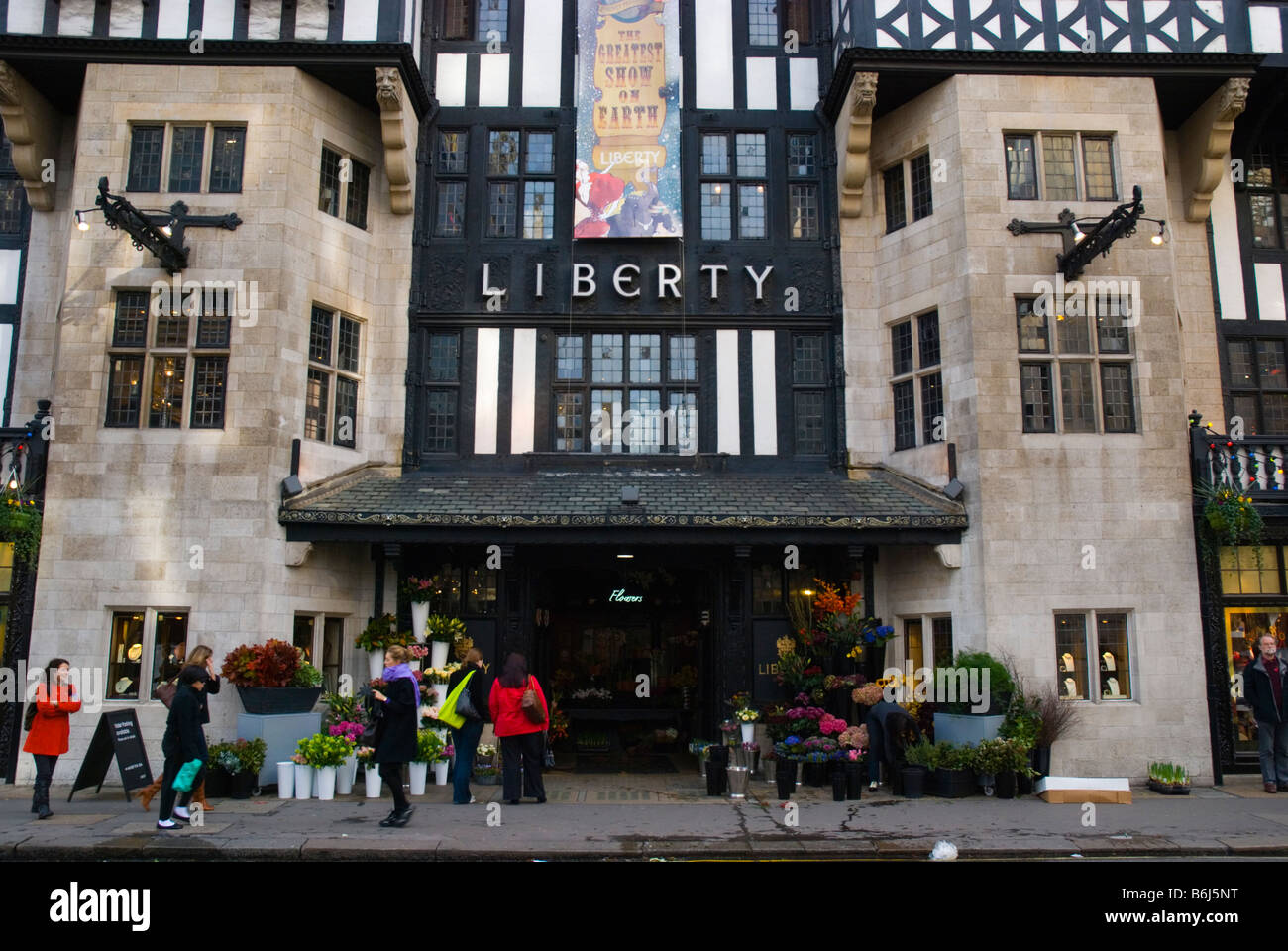 Liberty Kaufhaus in Soho in London England UK Stockfotografie - Alamy