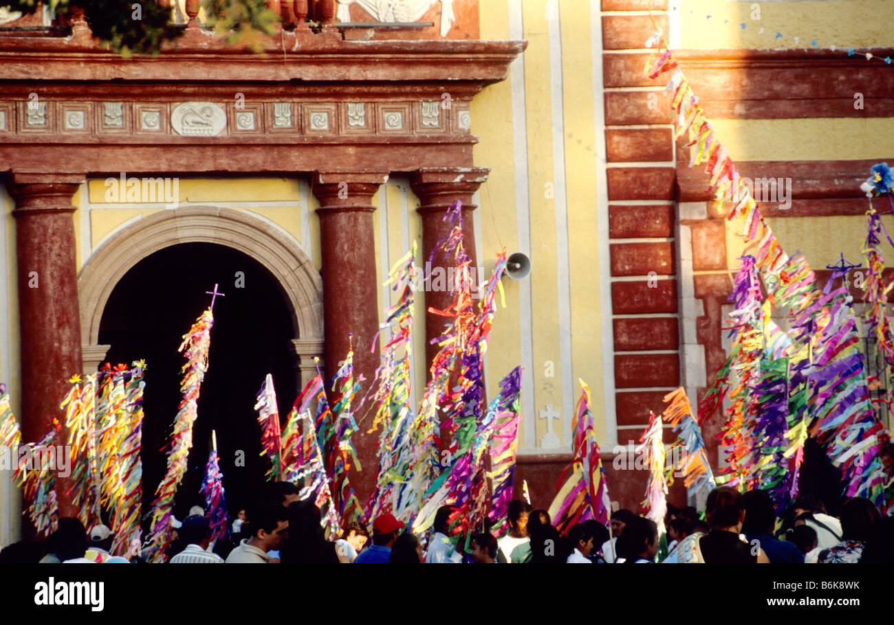 Prozession von christen -Fotos und -Bildmaterial in hoher Auflösung – Alamy
