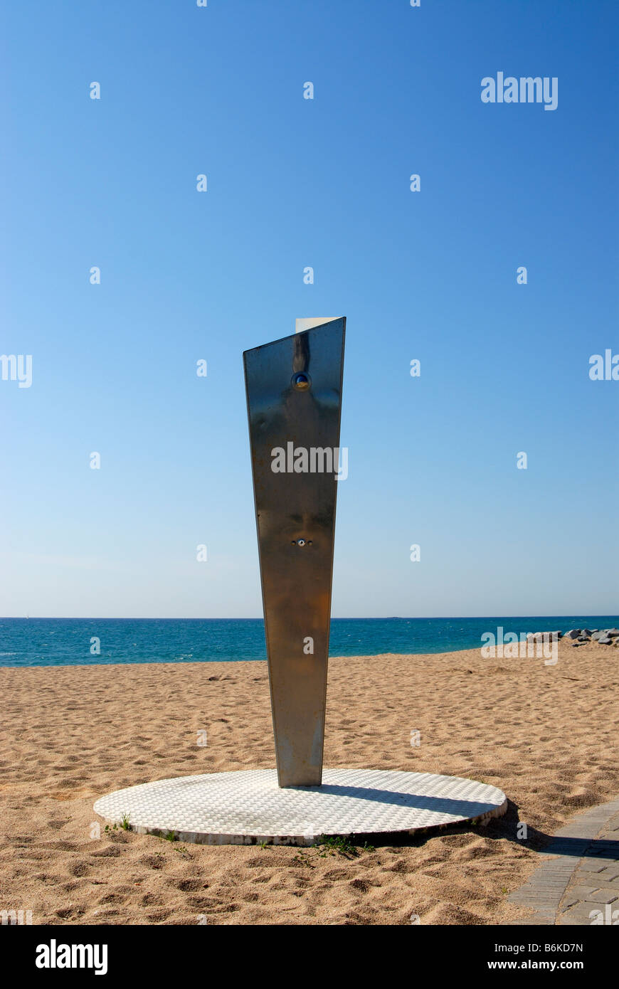 Dusche am strand -Fotos und -Bildmaterial in hoher Auflösung – Alamy