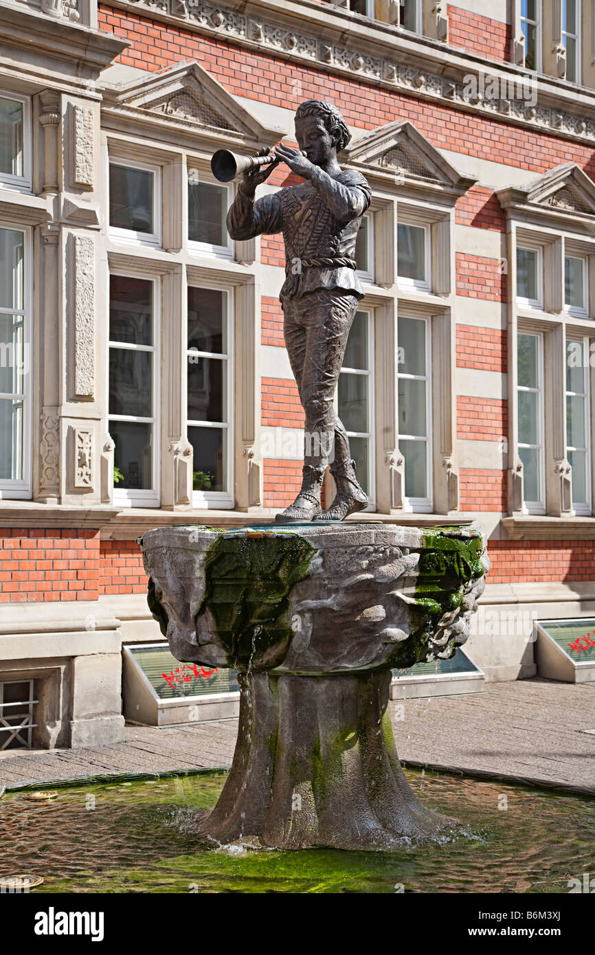 Pied piper of hamelin hameln -Fotos und -Bildmaterial in hoher ...