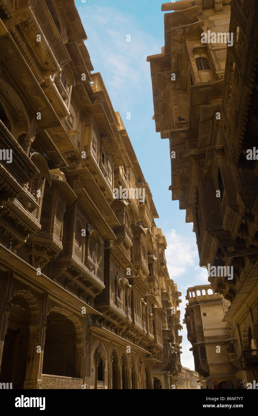 patwon-patwa-ki-haveli-palace-jaisalmer-b6m7y7.jpg (863×1390)-花瓣网