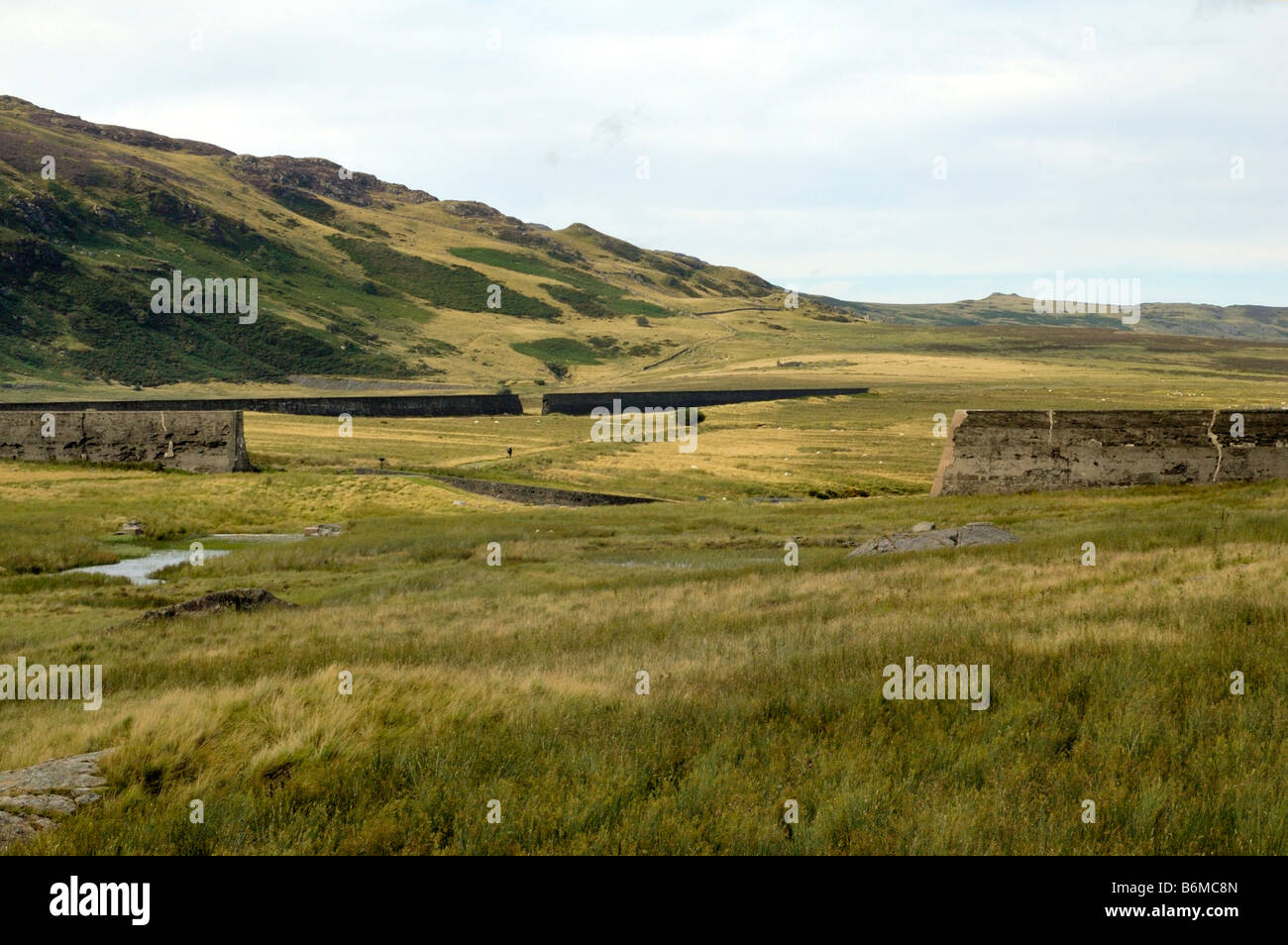 Staudamm bruch -Fotos und -Bildmaterial in hoher Auflösung – Alamy