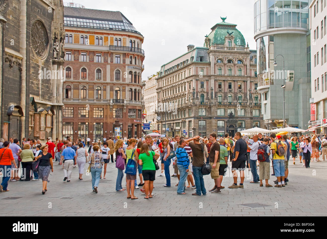 Quadratischer stephansplatz -Fotos und -Bildmaterial in hoher Auflösung ...