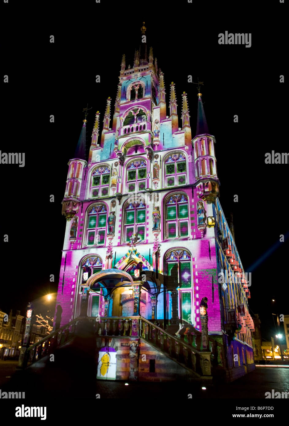 Polychromatische architektur -Fotos und -Bildmaterial in hoher ...