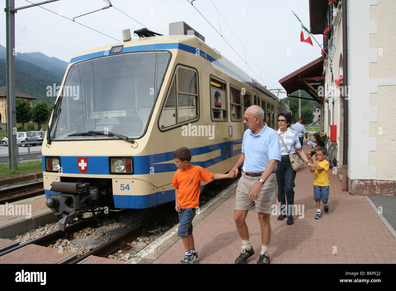 Zugreisen in italien -Fotos und -Bildmaterial in hoher Auflösung – Alamy
