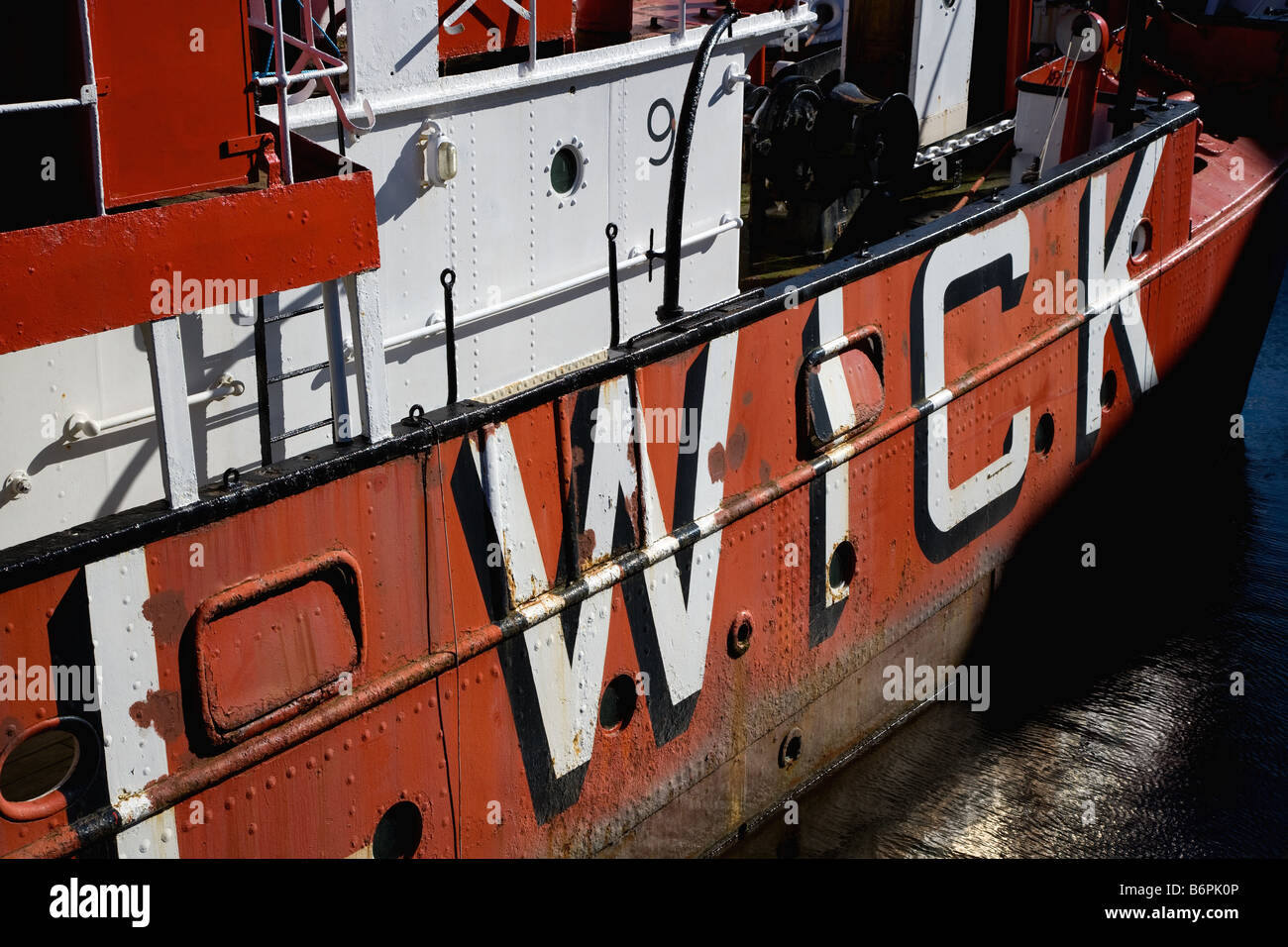 Dochttext auf der schiffsseite -Fotos und -Bildmaterial in hoher ...
