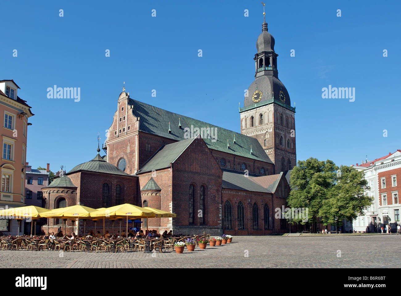 Historisches zentrum von riga -Fotos und -Bildmaterial in hoher ...