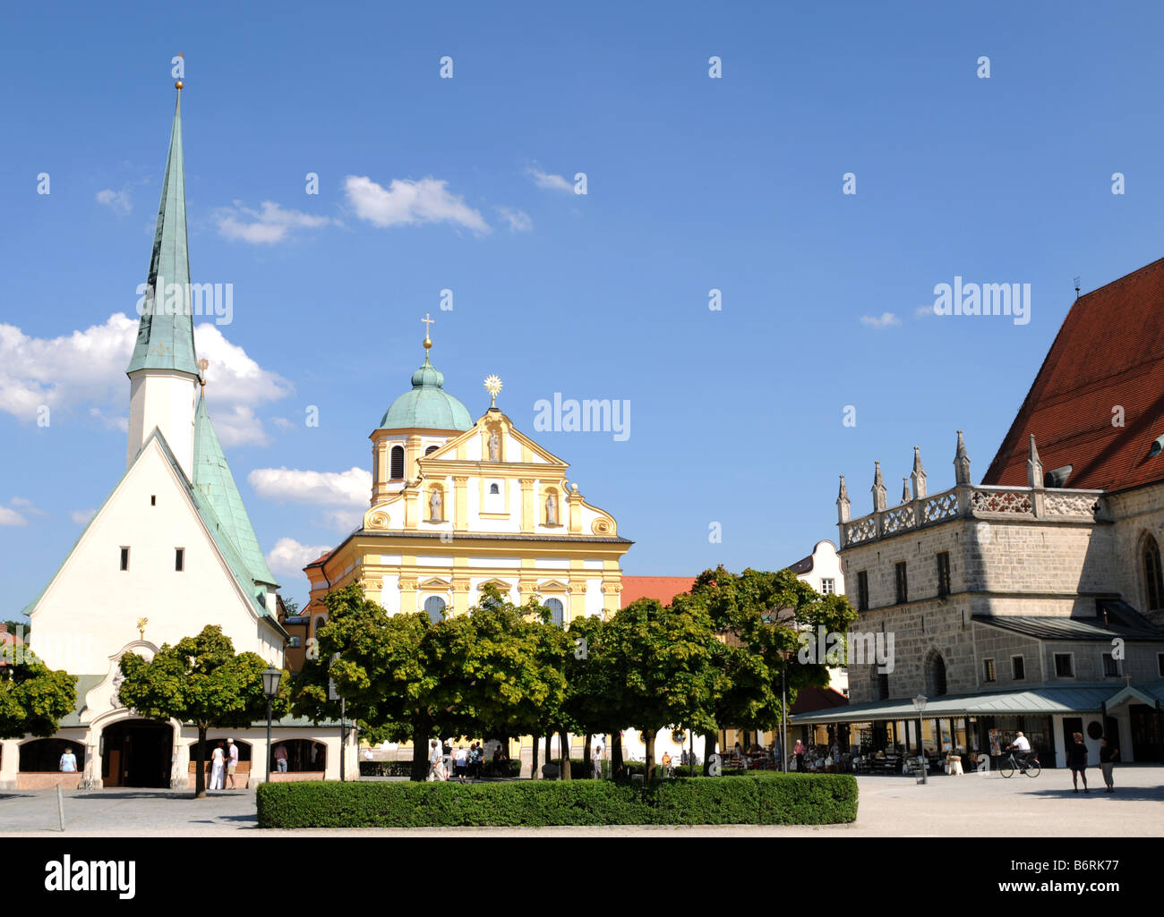 Deutschland Bayern Altoetting Kapellplatz Stockfotos & Deutschland ...