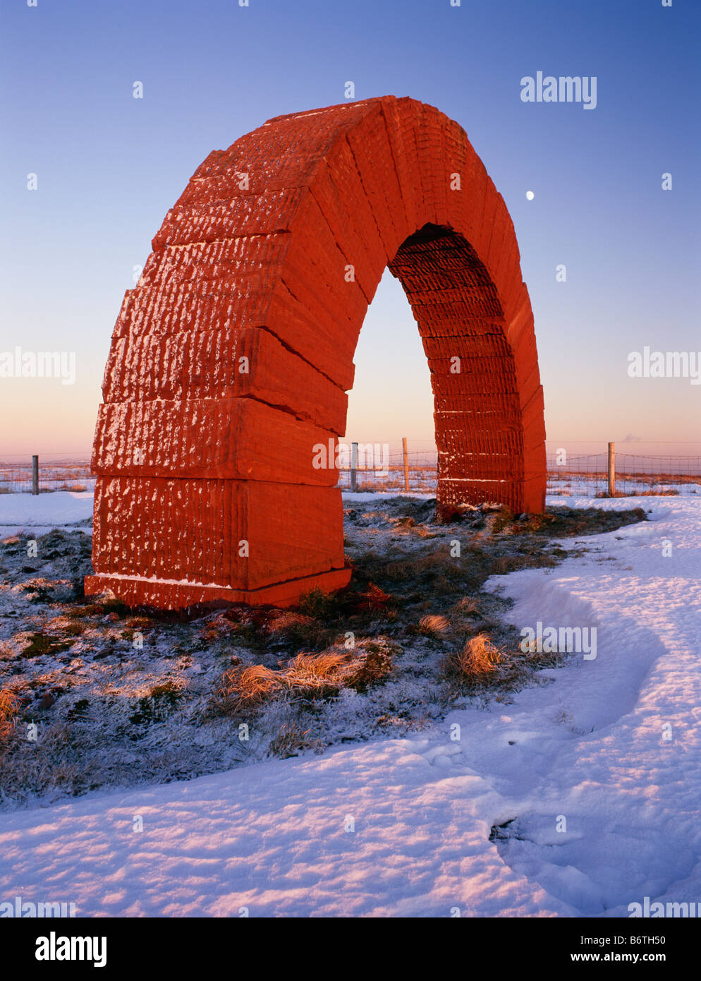 Striding arches -Fotos und -Bildmaterial in hoher Auflösung – Alamy