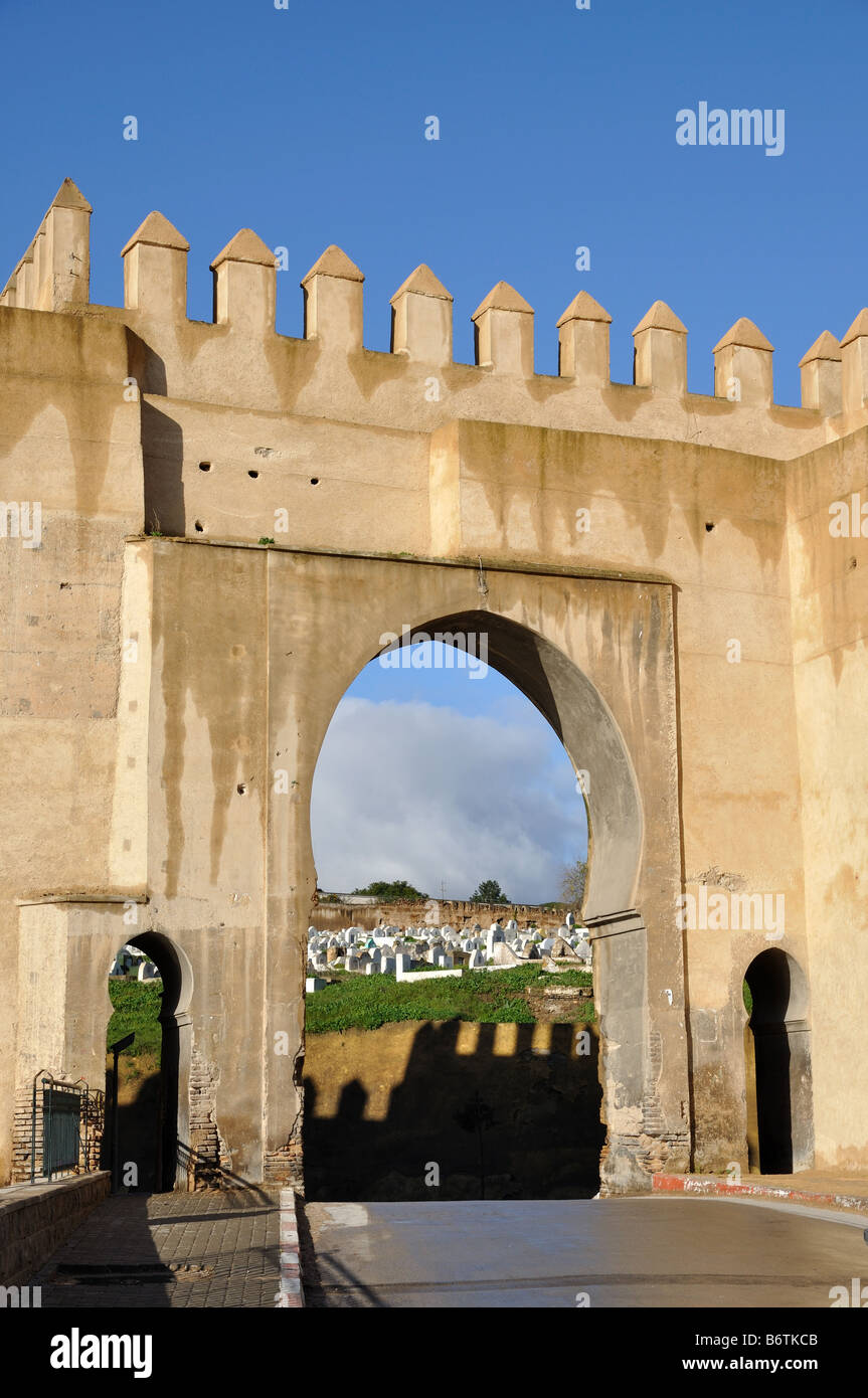 Mittelalterliches stadttor -Fotos und -Bildmaterial in hoher Auflösung – Alamy