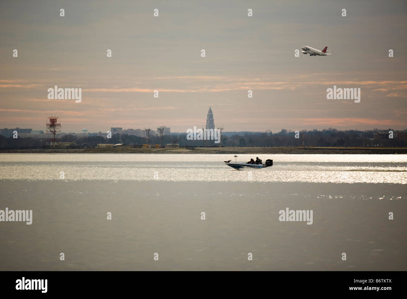Flugzeug boot -Fotos und -Bildmaterial in hoher Auflösung – Alamy