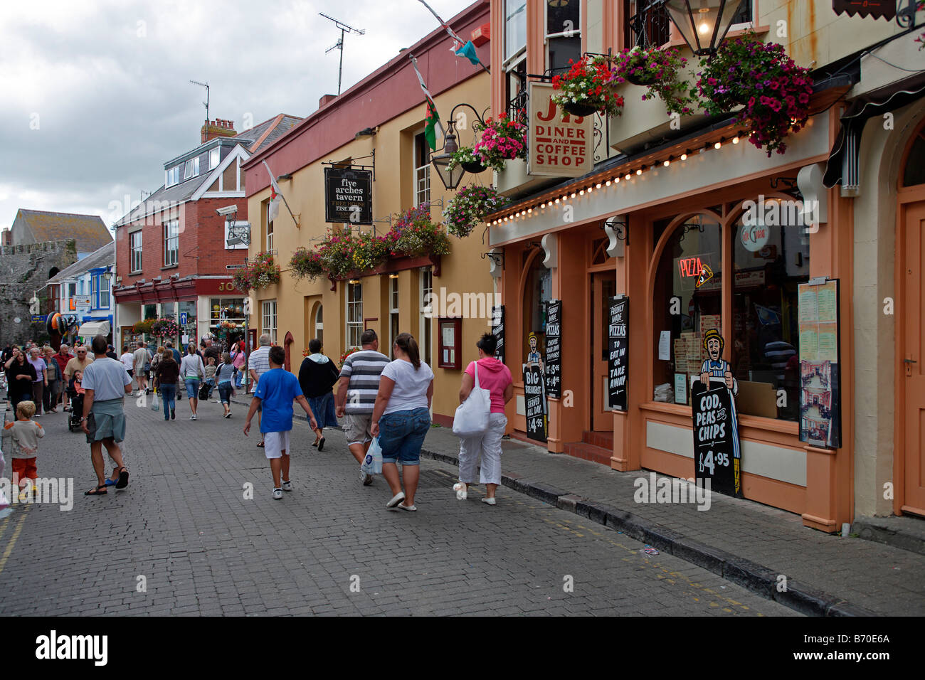 Tenby town centre -Fotos und -Bildmaterial in hoher Auflösung – Alamy